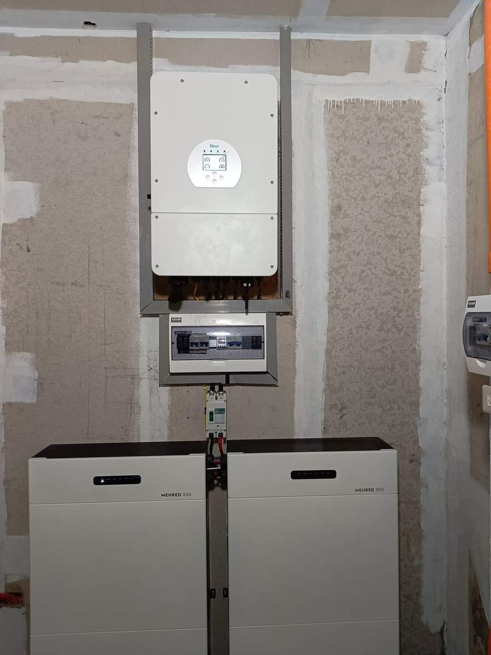 TUV Approved LFP.6144.G 51.2V LiFePO4 Battery - 12.28 to 24.57kWh - menred-ess.com